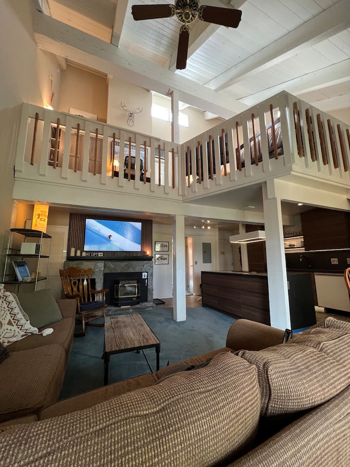Dog Friendly 1+loft Walk To Canyon! Sleeps 6 - Sturgeon Lake, June Lake