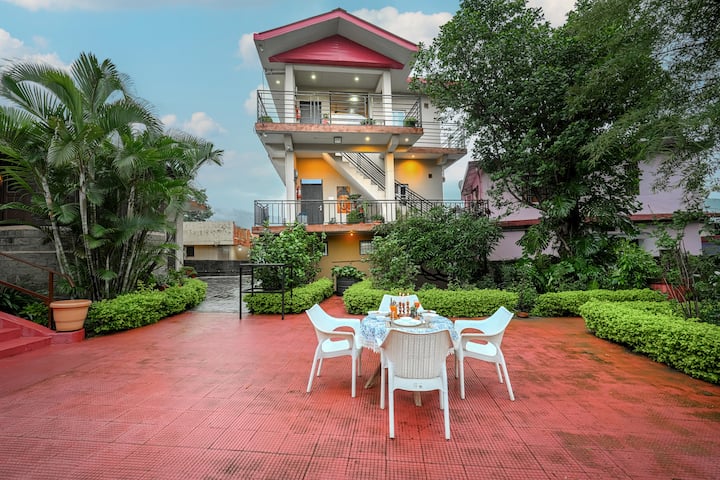 2-bhk Retreat W/ Hill Views & Lush Garden - 達蘭薩拉