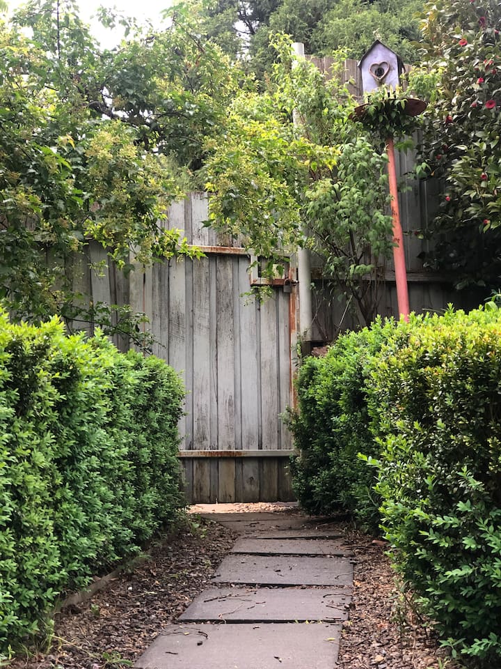 Bower Bird Cottage Bowral - Self Contained House - Bowral