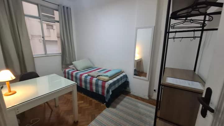 Quarto Confortável Em Ipanema / óTima Localização - Ipanema