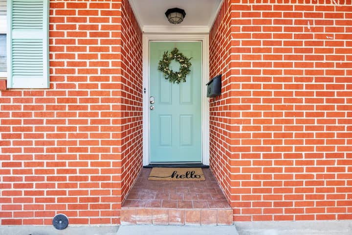 Retro Home | Mins To S&w | Fenced Yard | King Bed - 템플
