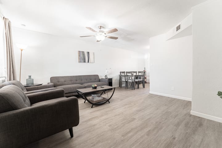 Charming 2br On 12th St | Casa Grande Gem - Casa Grande, AZ