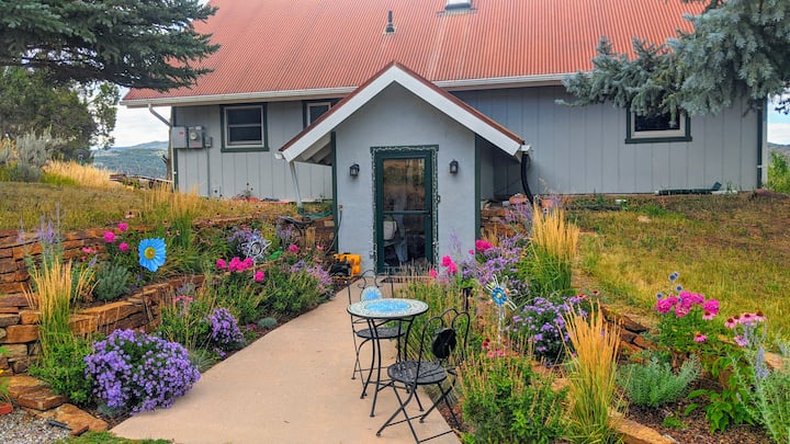 Carbondale Top Floor Rooms - Basalt, CO