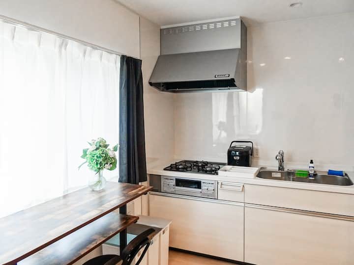 [维园]安静社区丨42m²大空间双层一户建丨可住5人可煮食独立卫浴丨3站直达难波 - Osaka