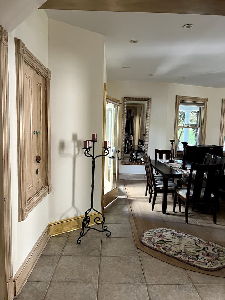 Beautiful Home | 38 Min To Nyc | 1 Bed | Parking - Nouvelle-Rochelle, NY