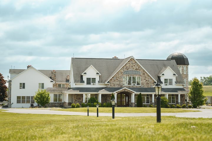 Mount Valley Mansion – 200 Acre Estate - Hope, NJ