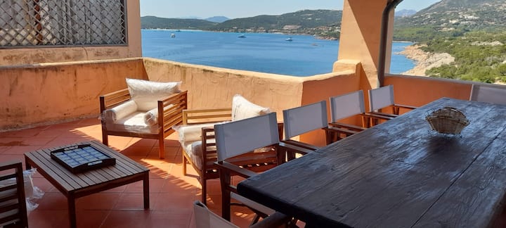 Porto Cervo, Casa Allegra Con Vista Mare - Порто-Черво