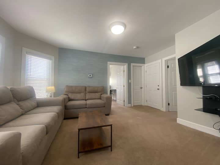 Clean 6 Bd, Great 4 Alum/family - SUNY Cortland