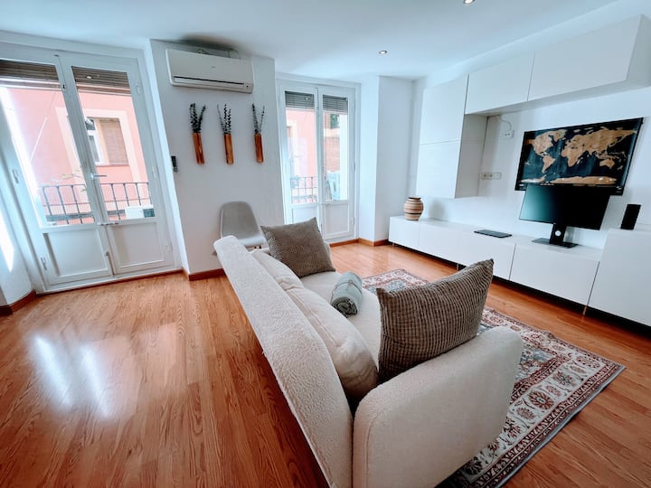 Heart Of Madrid - Bright And Comfortable - Madryt