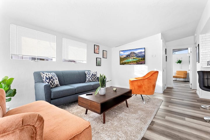 Bright, Stylish & Pet Friendly 2 Bedroom Home! - Missoula, MT