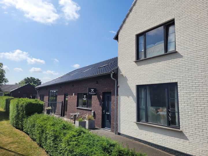 Gehele B&b Het Wit Huys In Born - Maasmechelen