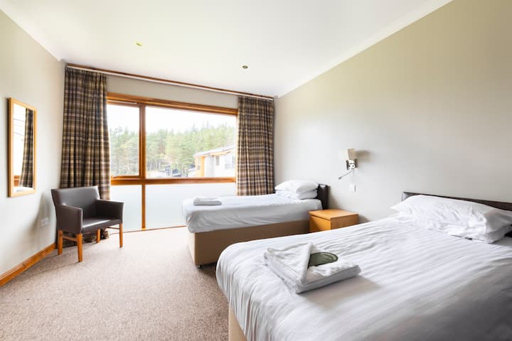 Glenmore Lodge B&b Room 8 - Boat of Garten