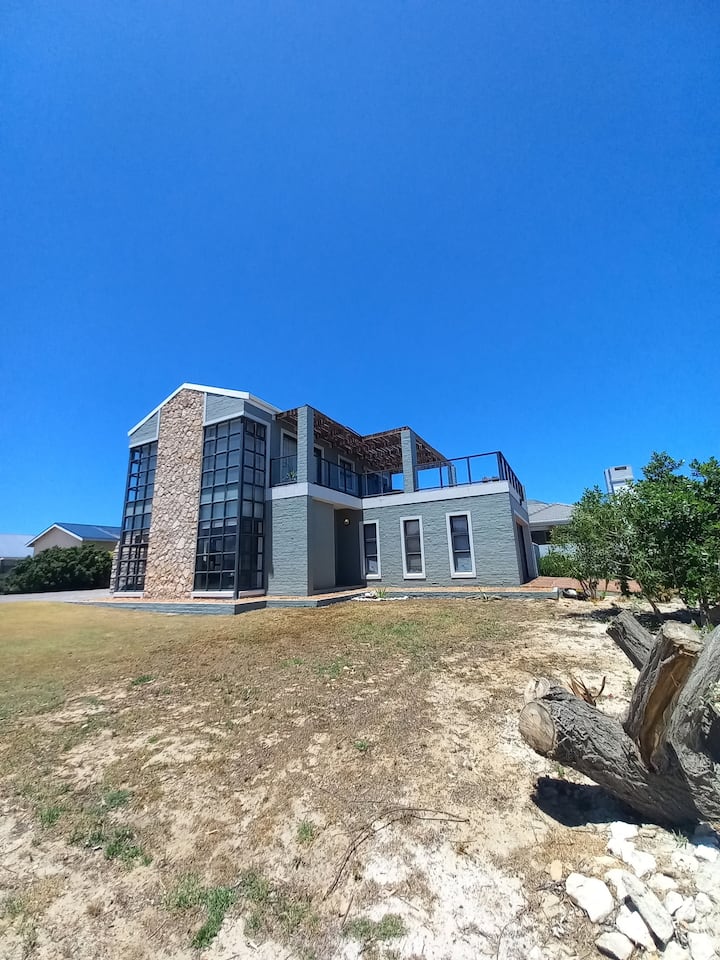 Beach Houghes - Struisbaai