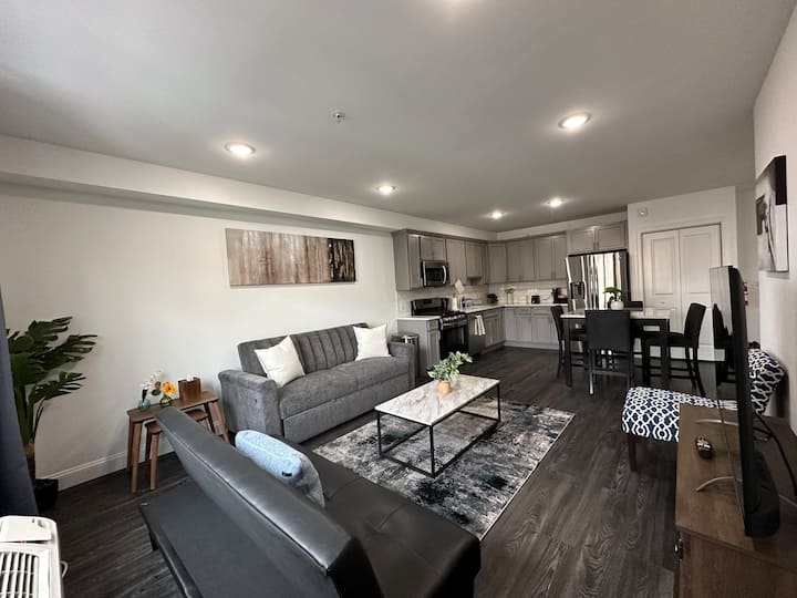 Cozy Unit Across St Joe Hospital - Paterson, NJ