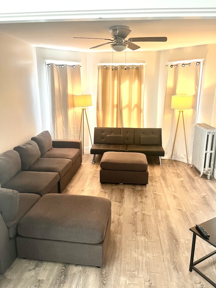 2nd Floor Modern Apt - Boston, MA