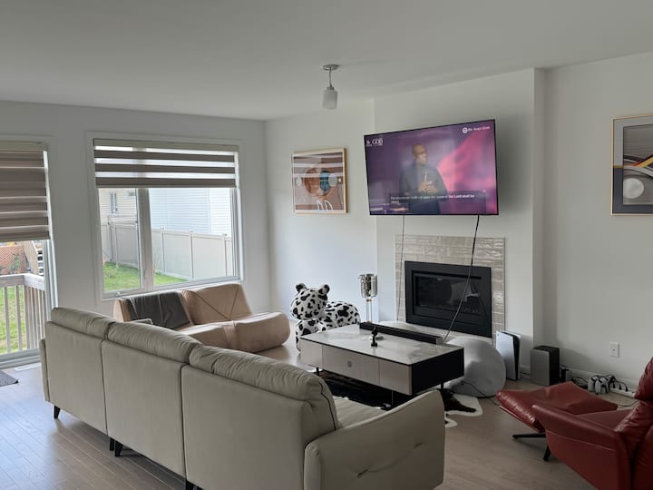 Unwind In Style: Modern Rockland, Minutes 2 Ottawa - Ottawa