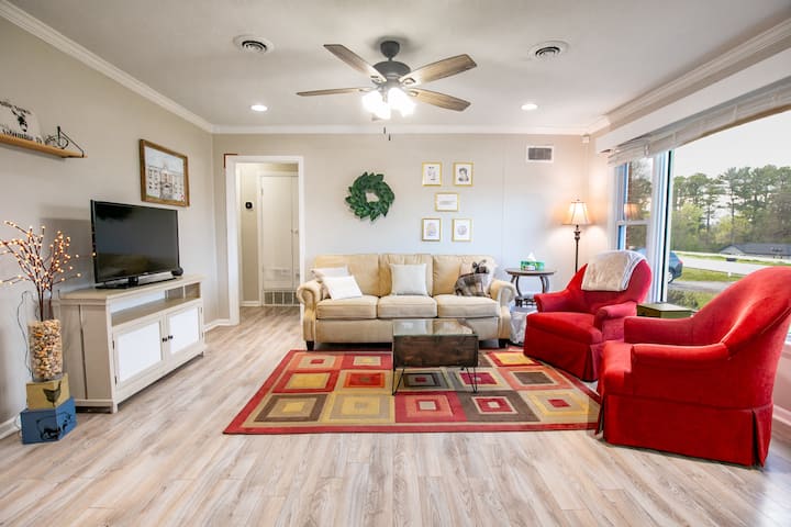 The Muletown Cottage - Columbia, TN