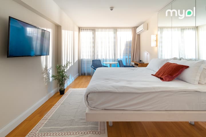 Myplace | Cozy Apt | Workspace | Coffee | #C1138 - Batumi