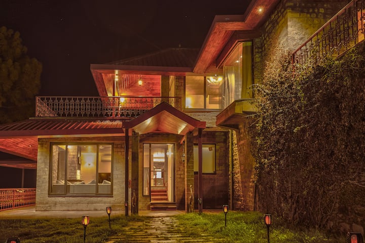 Pinewood Cottage 3bhk | Open Theatre | Valley View - Kasauli