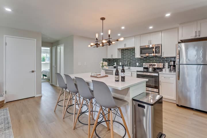 Summer-ready Family 2br: A/c+king+parking+pets Ok - Portland, OR