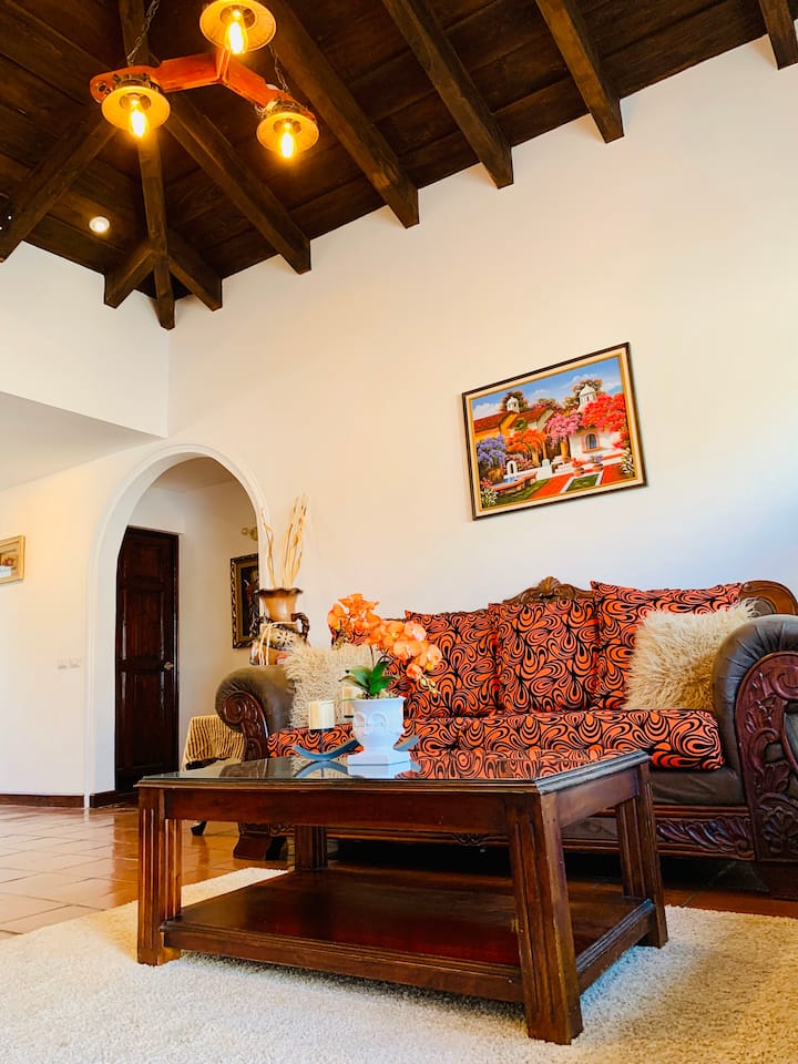 Withe House - Antigua Guatemala