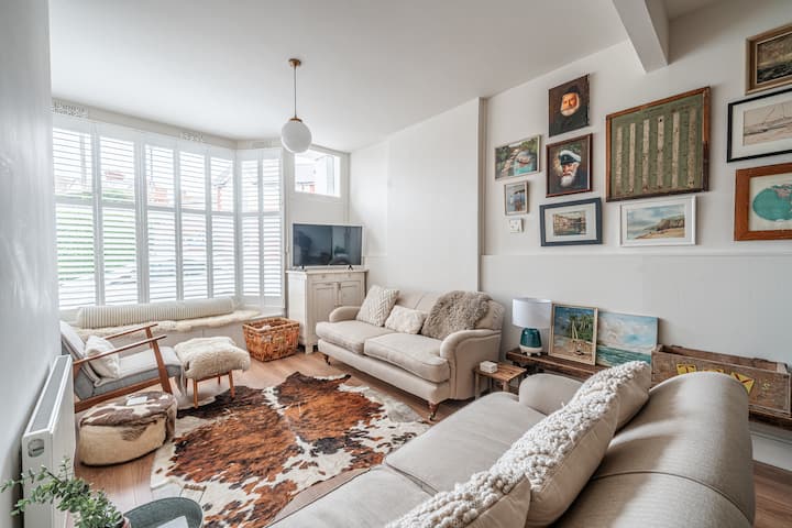 The Beach House/central/spacious/dog+kid Friendly - Dorset