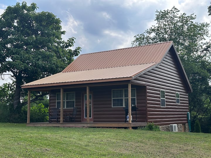 Sunset Bliss, Cozy 1 Bedroom, 1 Loft Cabin (New) - Johnson City, TN
