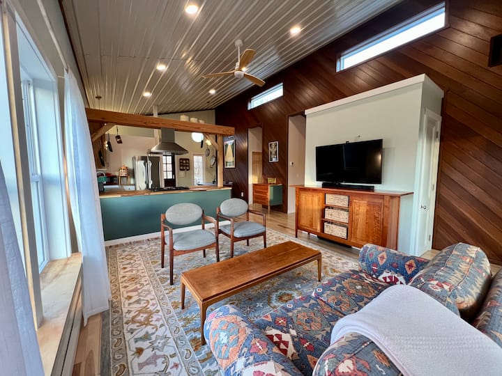 Redbud Cottage In Athens Wine Country - Athens, OH