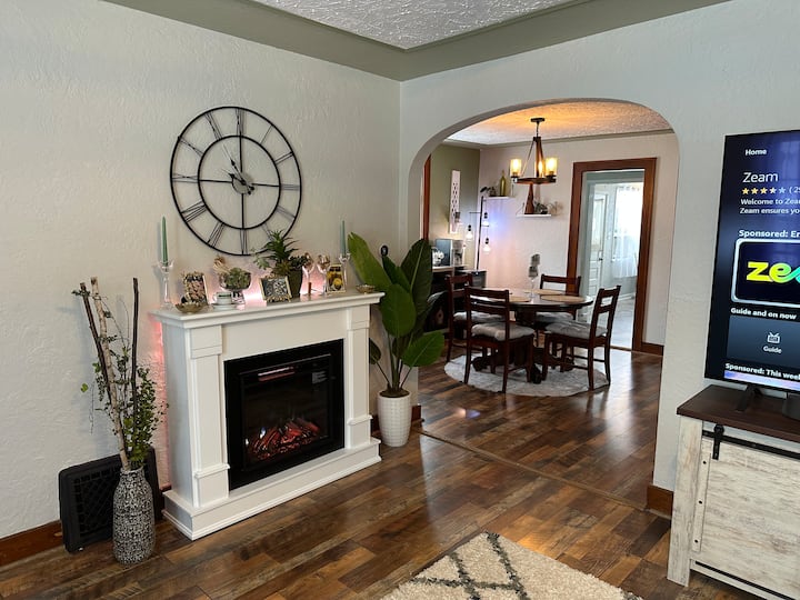 Cute & Walkable Urban House! - Traverse City, MI