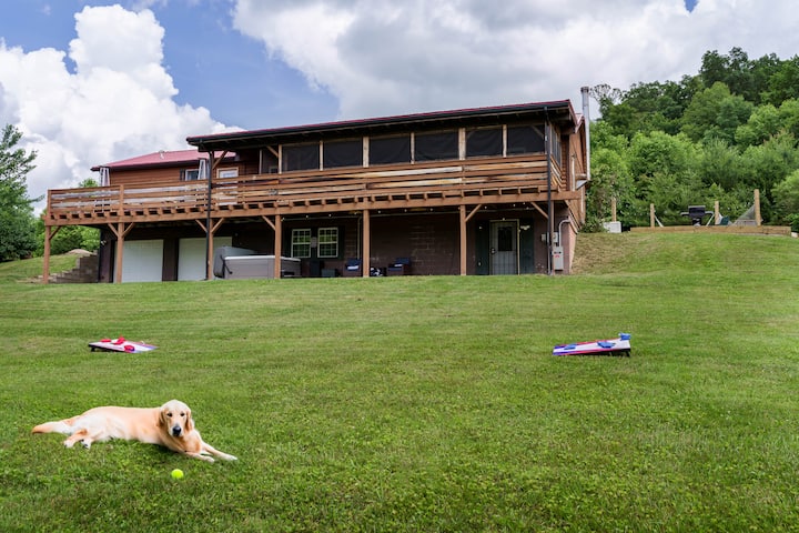 Secluded 4br Cabin • Hot Tub, Game Room, Pet-ok - Tar Hollow State Park, Laurelville
