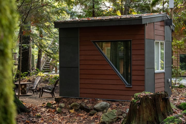 Heated Glamping Cabin #1 • Private Site - Squamish