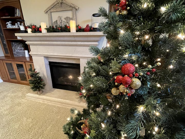 Yours For The Holidays - Lehi, UT