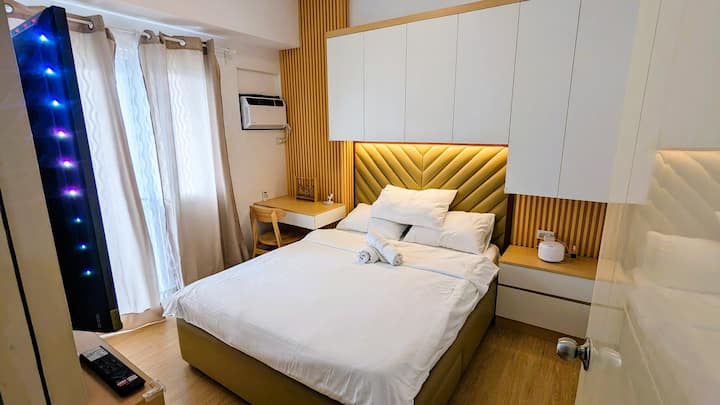 Aesthetic & Cozy Condo W/ Gaming & Entertainment - Quezon City