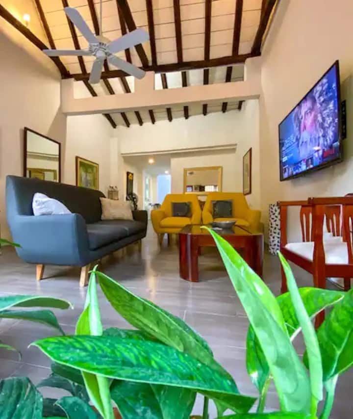 Stylish Central Stay Near Cartagena Old Town - Cartagena de Indias
