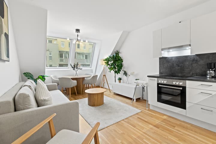 Paid Parking I 1-br - 3-minute Walk To Metro - Vienna