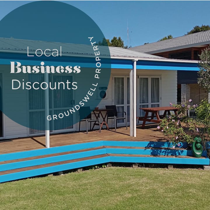 Calypso Cottage • Bright Bach + Water View - Raglan