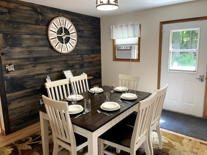 Lawrence's Hideaway/ Ski Whiteface - Wilmington