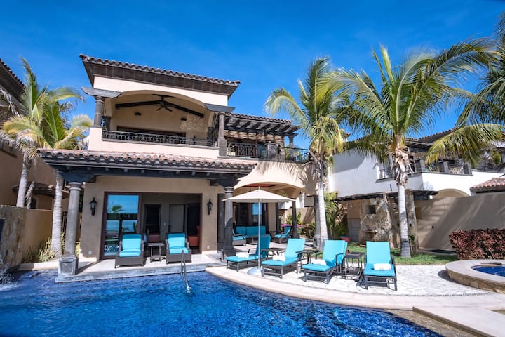 4 Br Beachfront Paradise At Novaispania - 카보산루카스