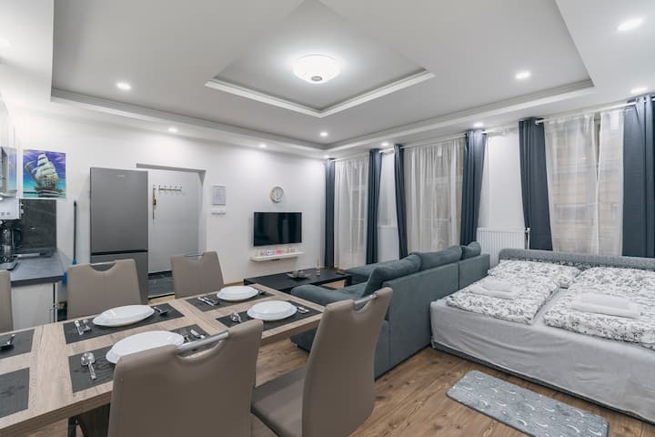 Korall Home Oktogon - Budapest