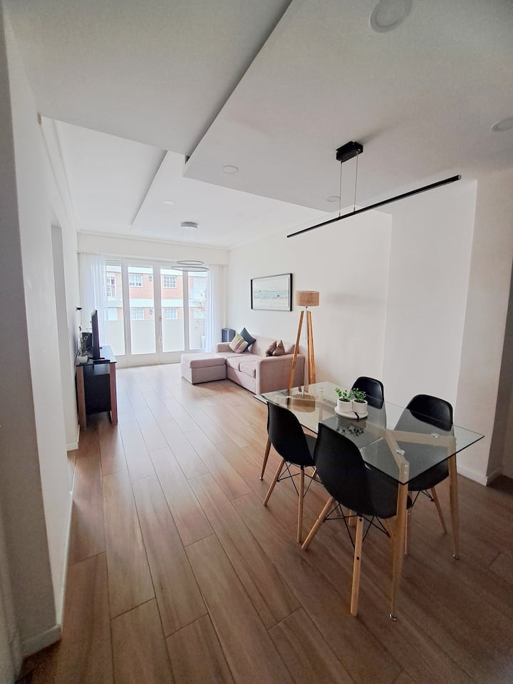 Apartment In Güemes Area, Steps Away From The Sea - Mar del Plata