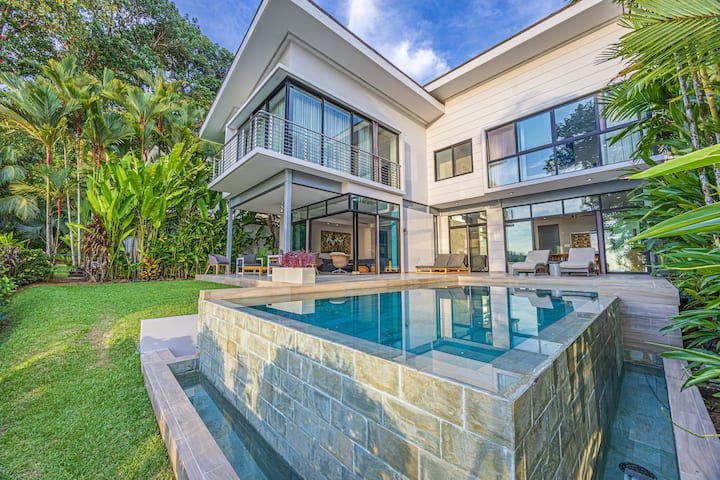 Luxury Villa-front Oceanview & Infinity Edge Pool! - Costa Rica