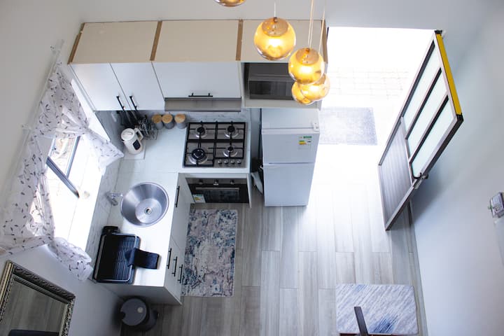 Brand New Stylish Loft Near Sandton & Melrose Arch - Sandton