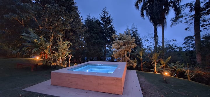 Tranquilidade E Spa Em Meio A Muito Verde - Itapevi