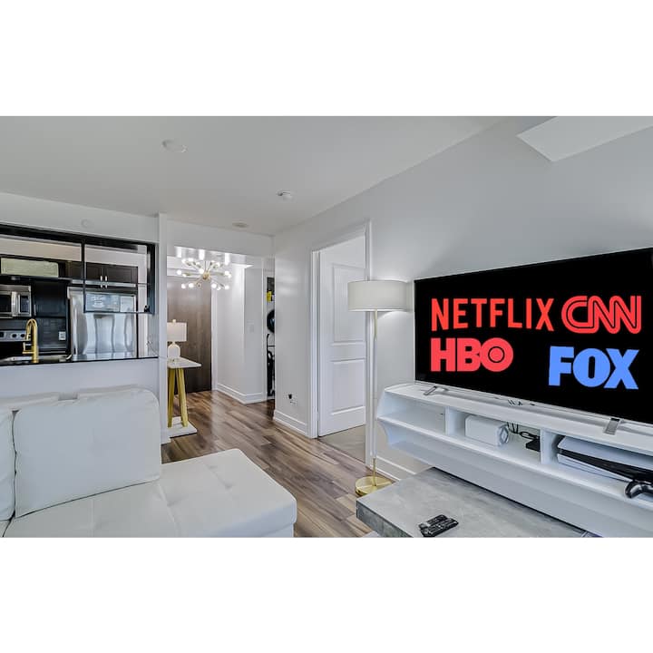 Luxury 2b+2b Min To Airport With Parking,ps5,iptv - Mississauga