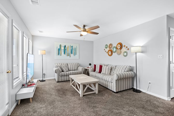 Spacious 2bd | Steps To Beach/pier | W/d | Balcony - Surfside Beach, SC