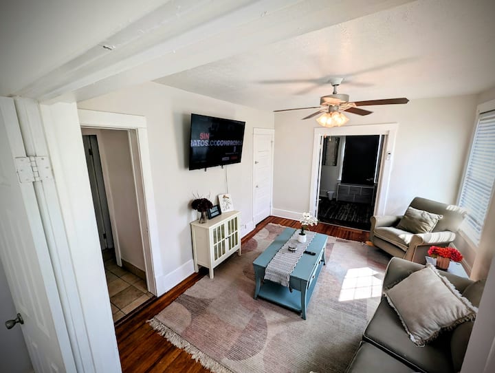 Cute Apartment With A View - Omaha, NE