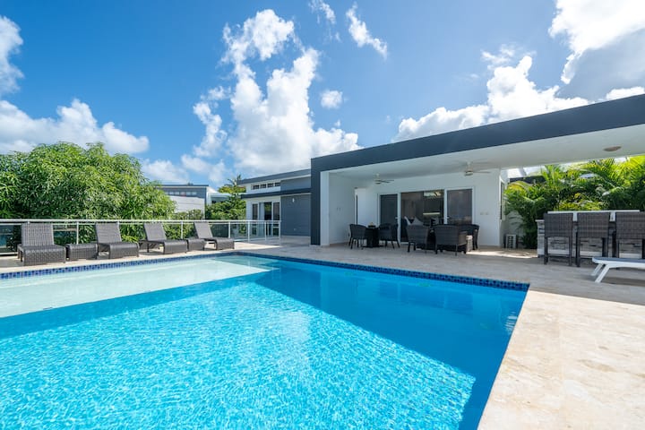 A/c In Living Room • Infinity Pool • Luxury. - Sosúa
