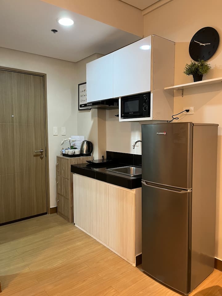 Cozy/stylish Condo In Trece Martirez Cavite - Trece Martires