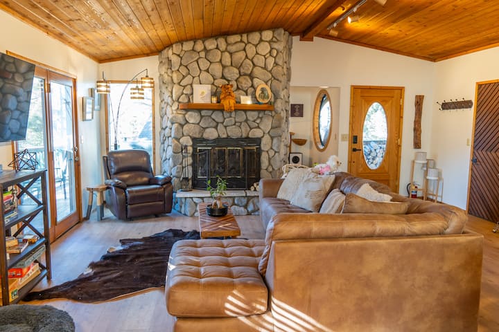 Big Bear Ultimate Escape*view*bbq*spa*sauna*games - Big Bear Lake, CA