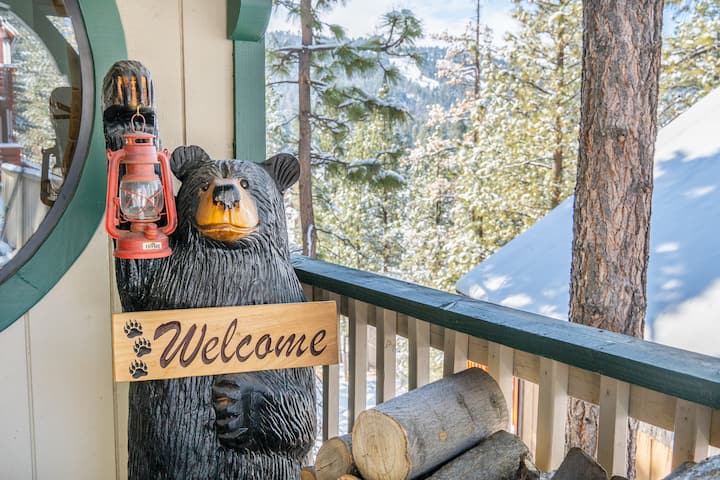 Ultimate Escape–views, Hot Tub, Game Room & More! - Big Bear Lake, CA